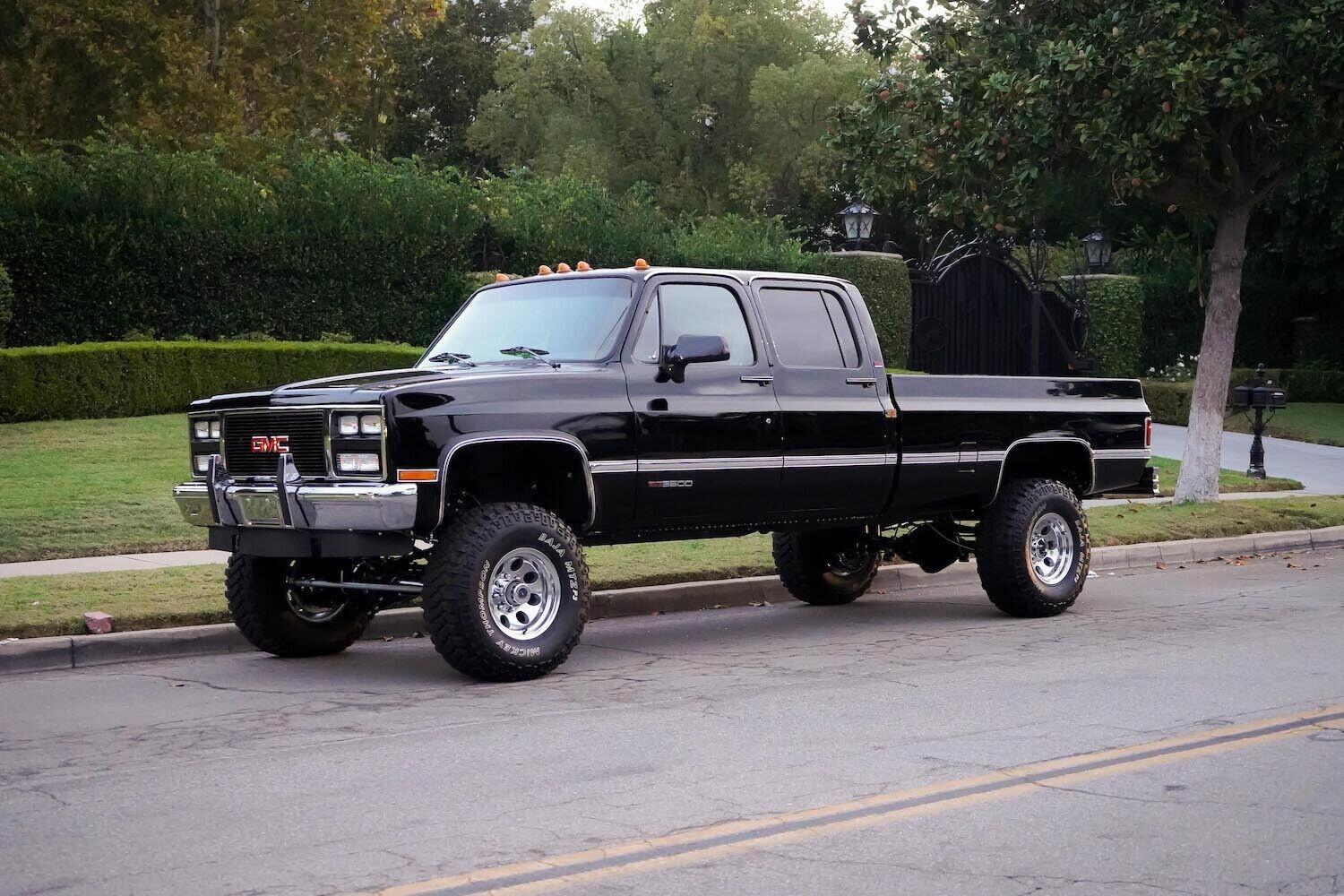 1990 GMC Sierra 3500 Pickup crew cab [completely restored] for sale